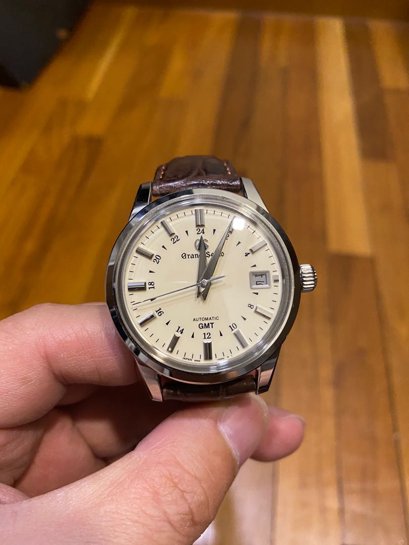 Grand Seiko SBGM 221, Men's Fashion, Watches & Accessories, Watches on ...