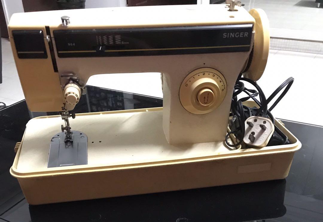Old School Singer Sewing Machine, Hobbies & Toys, Stationary & Craft ...