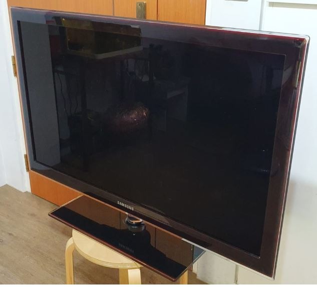 SAMSUNG UA40C5000 LED TV, TV & Home Appliances, TV & Entertainment, TV ...