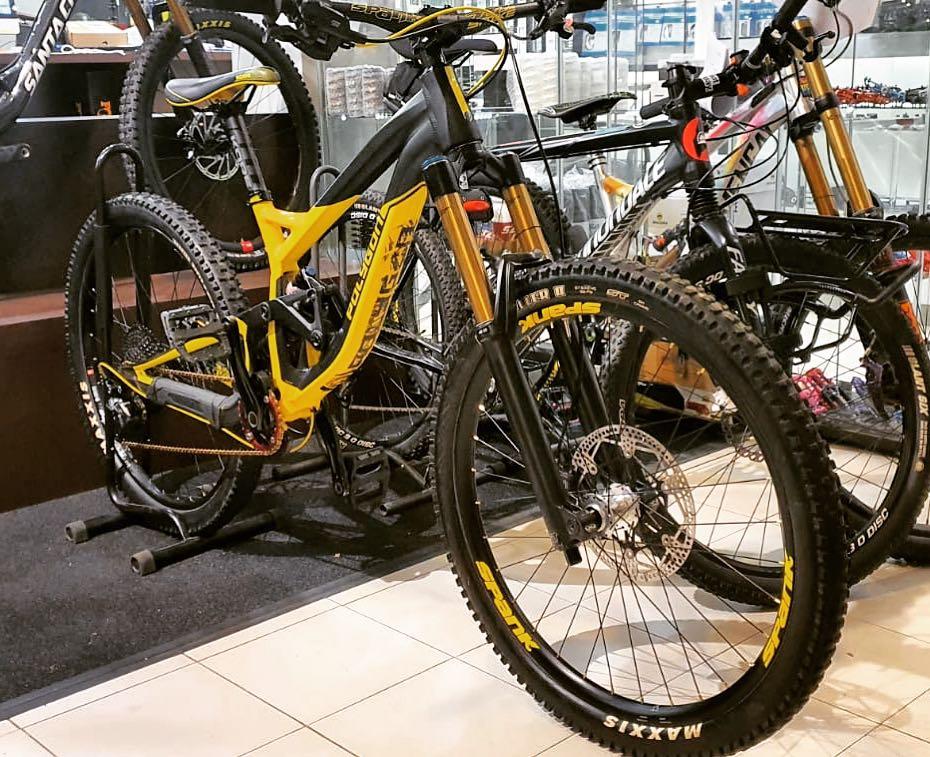 Polygon Collosus DH 9 converted to Enduro, Sports Equipment, Bicycles ...