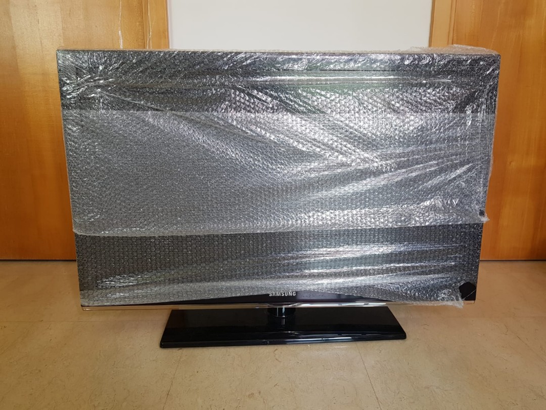 Samsung 40" LCD TV, TV & Home Appliances, TV & Entertainment, TV on ...