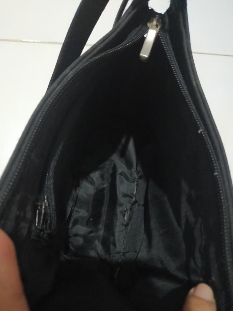 Shoulder bags hitam double strap, Fesyen Wanita, Tas & Dompet di Carousell