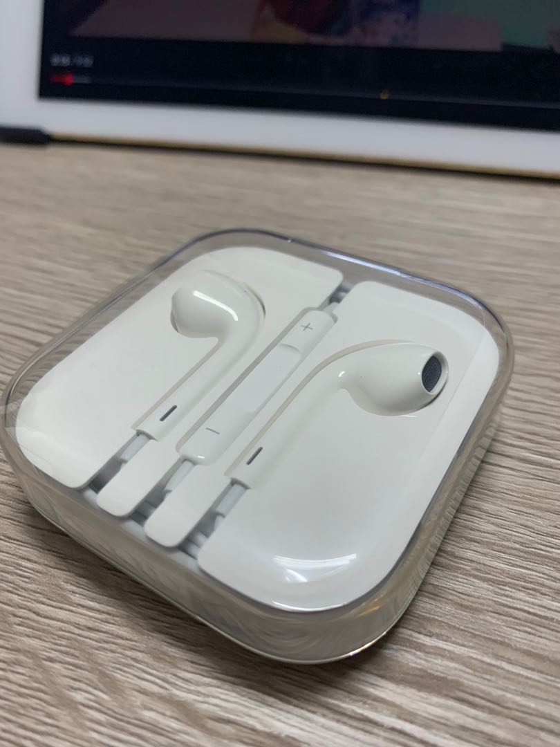 Apple iPhone original EarPods with 3.5mm headphone plug., Audio ...
