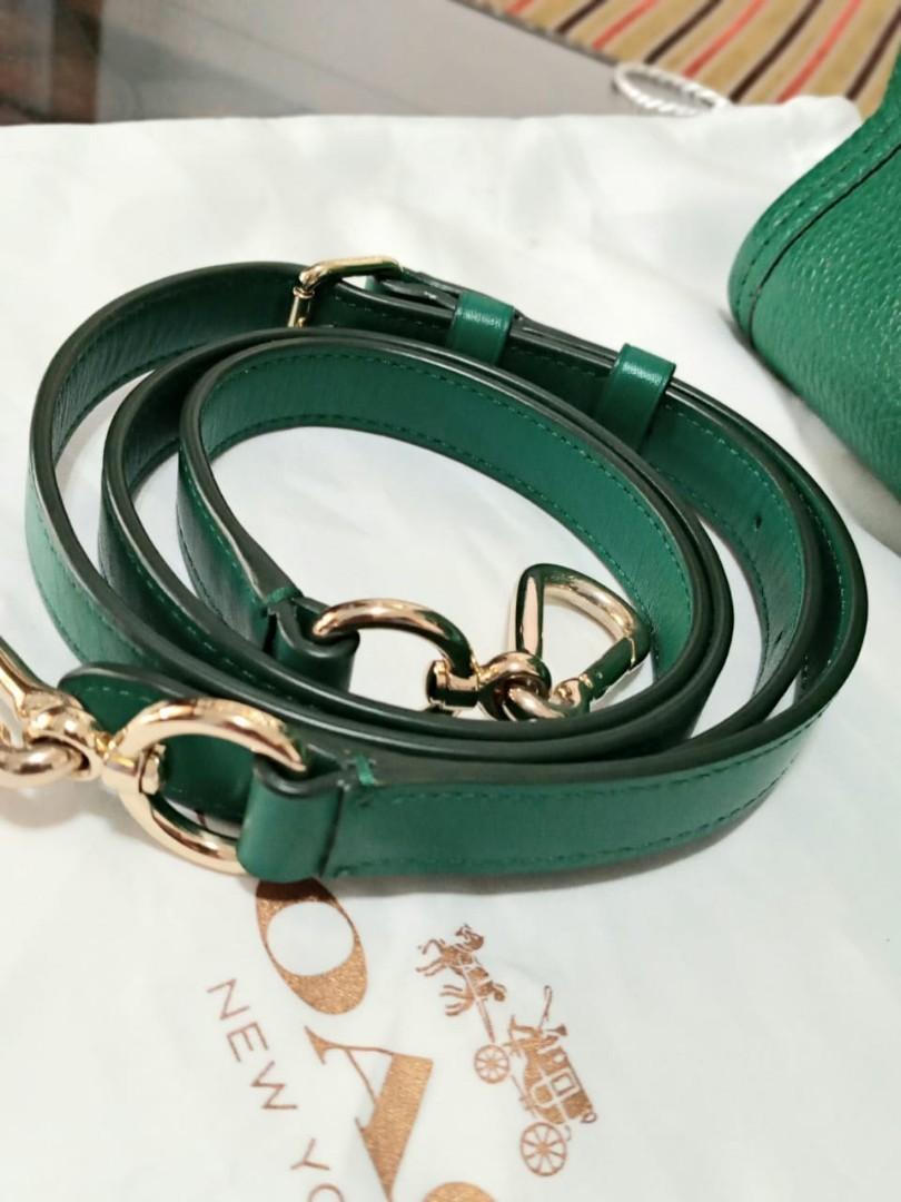 Coach Swagger 27, Fesyen Wanita, Tas & Dompet di Carousell
