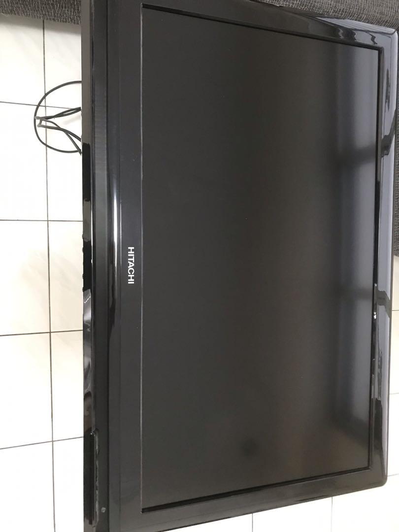 Hitachi 32 inch TV, TV & Home Appliances, TV & Entertainment, TV on ...