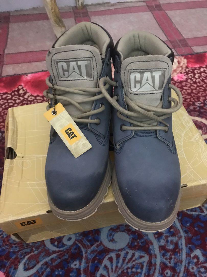 Kasut CATERPILLAR, Men's Fashion, Footwear, Boots on Carousell