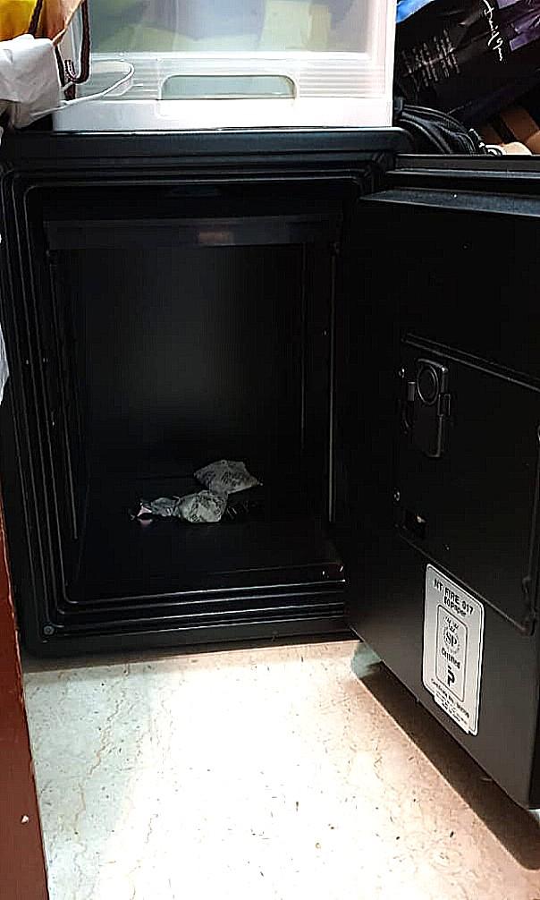 Lucell Lusafe safety box nps-031d, Everything Else on Carousell