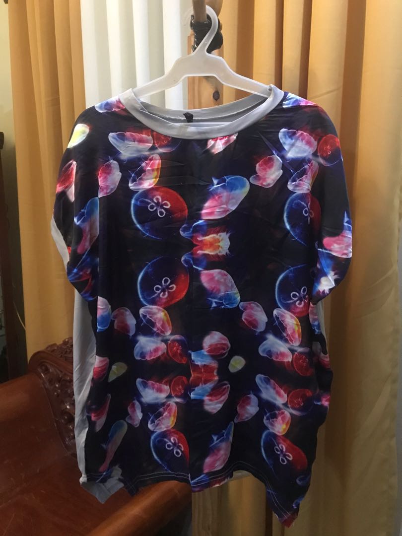 Oversized Jellyfish Top, Women's Fashion, Tops, Others Tops on Carousell