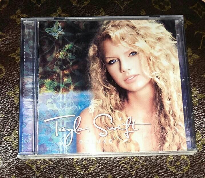 taylor swift, Hobbies & Toys, Music & Media, Music Accessories on Carousell