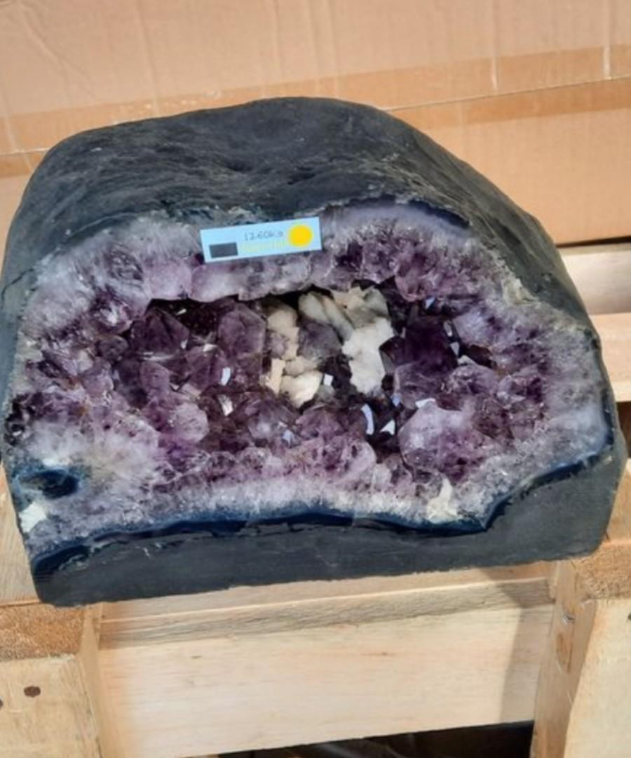 Amethyst Geode Cave, Everything Else on Carousell