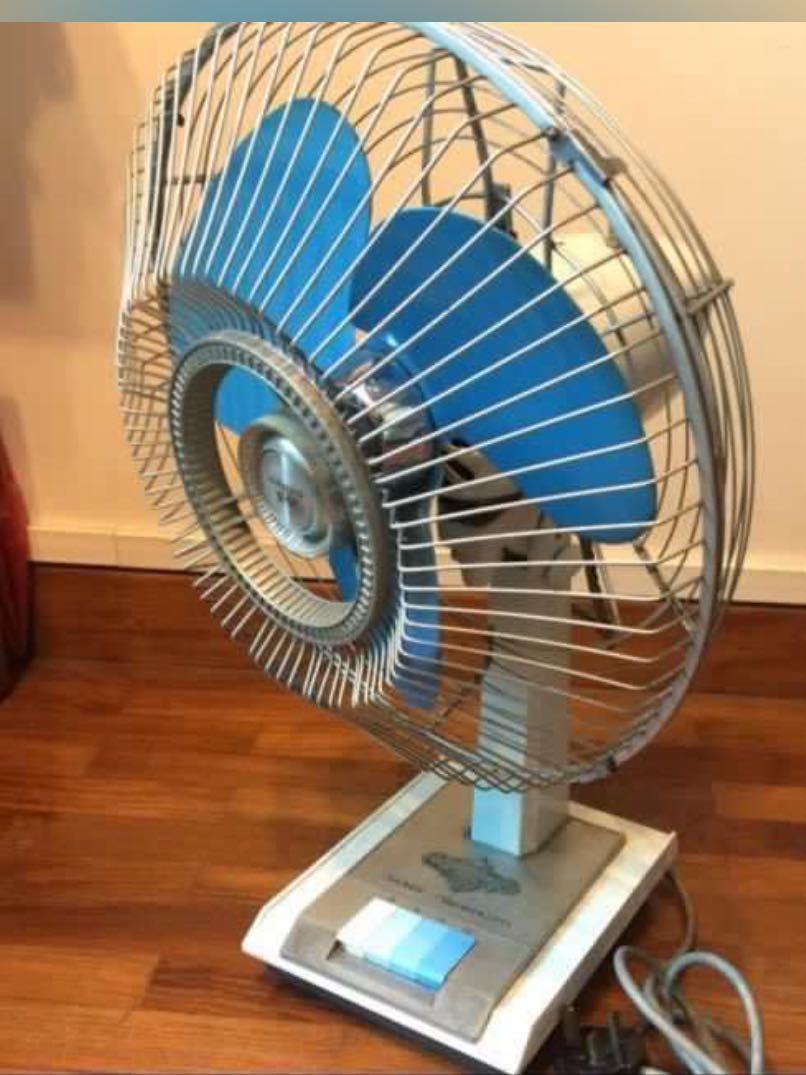 Vintage Sanyo Table fan, Hobbies & Toys, Memorabilia & Collectibles ...