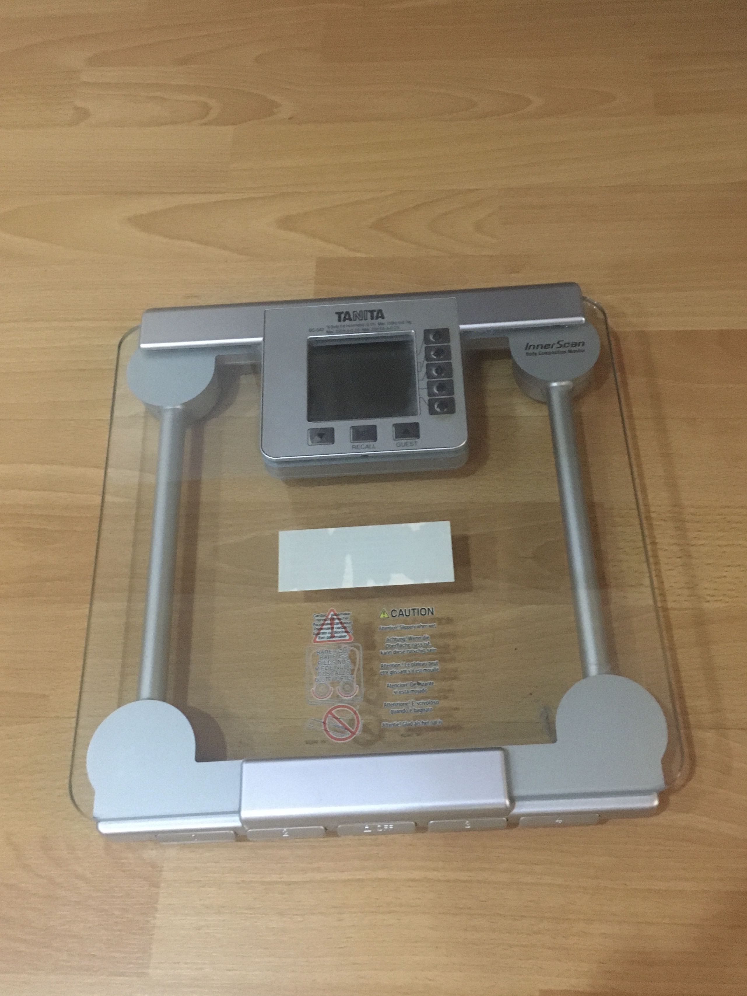 Body composition scale (weight, Body fat %, Body water %, muscle mass ...