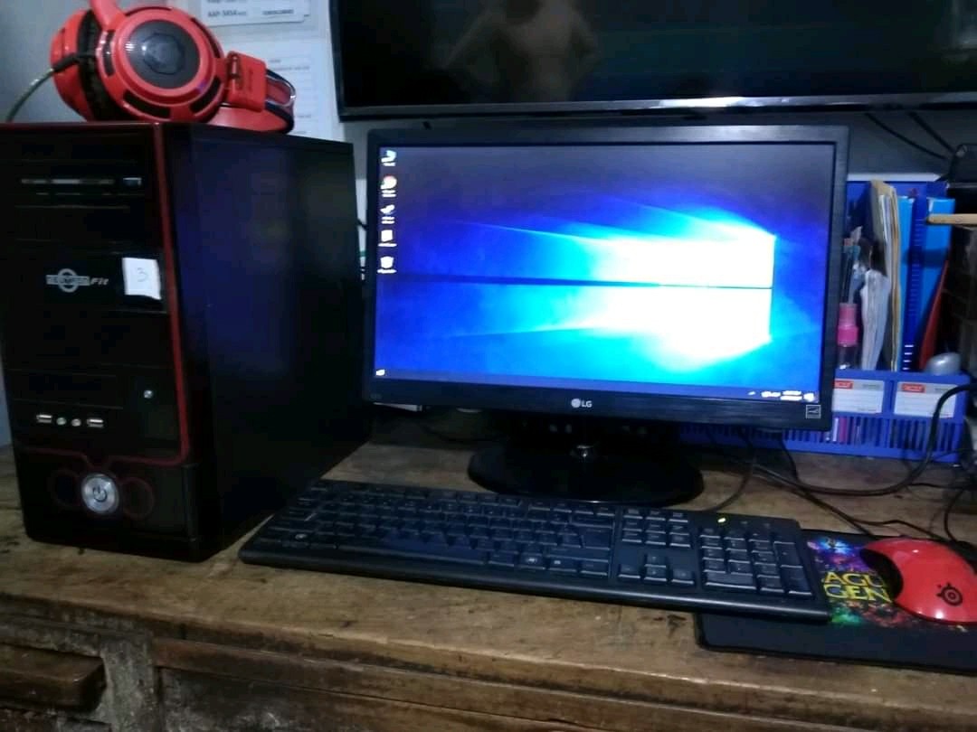 DEKSTOP COMPUTER SET (3 UNITS AVAILABLE), Computers & Tech, Desktops on ...