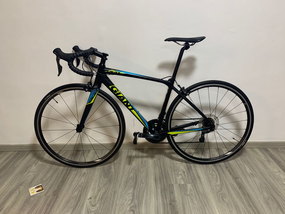 Giant SCR 1, Sports Equipment, Bicycles & Parts, Bicycles on Carousell