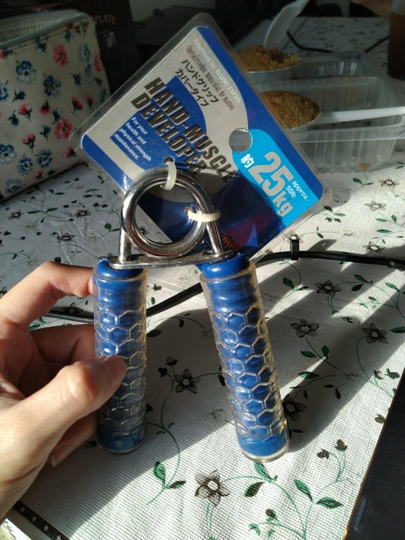 Hand-muscle developer, Sports Equipment, Exercise & Fitness, Toning ...