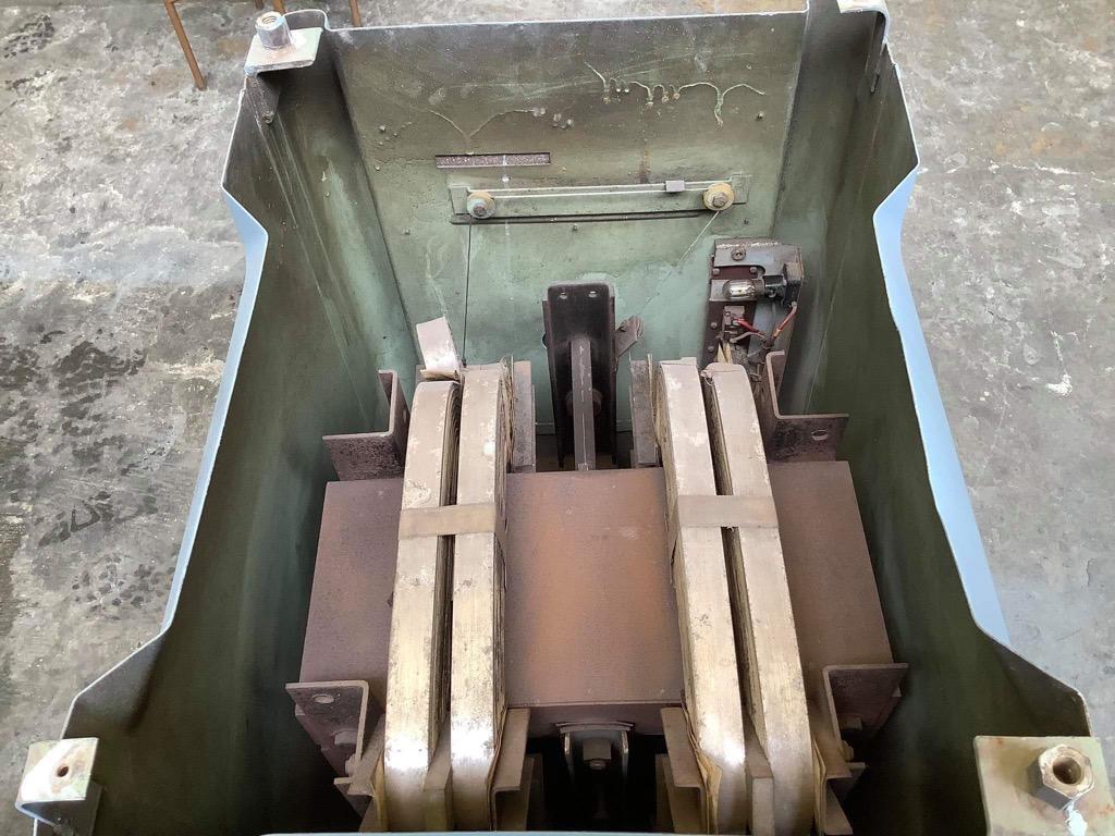 Hitachi Welding Machine 500 Amperes (Japan Surplus), Commercial ...