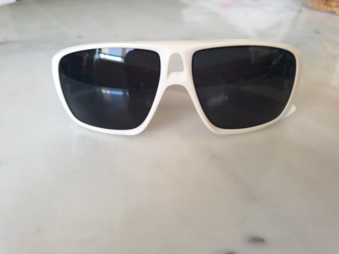 Oakley dispatch 1, Men's Fashion, Watches & Accessories, Sunglasses ...