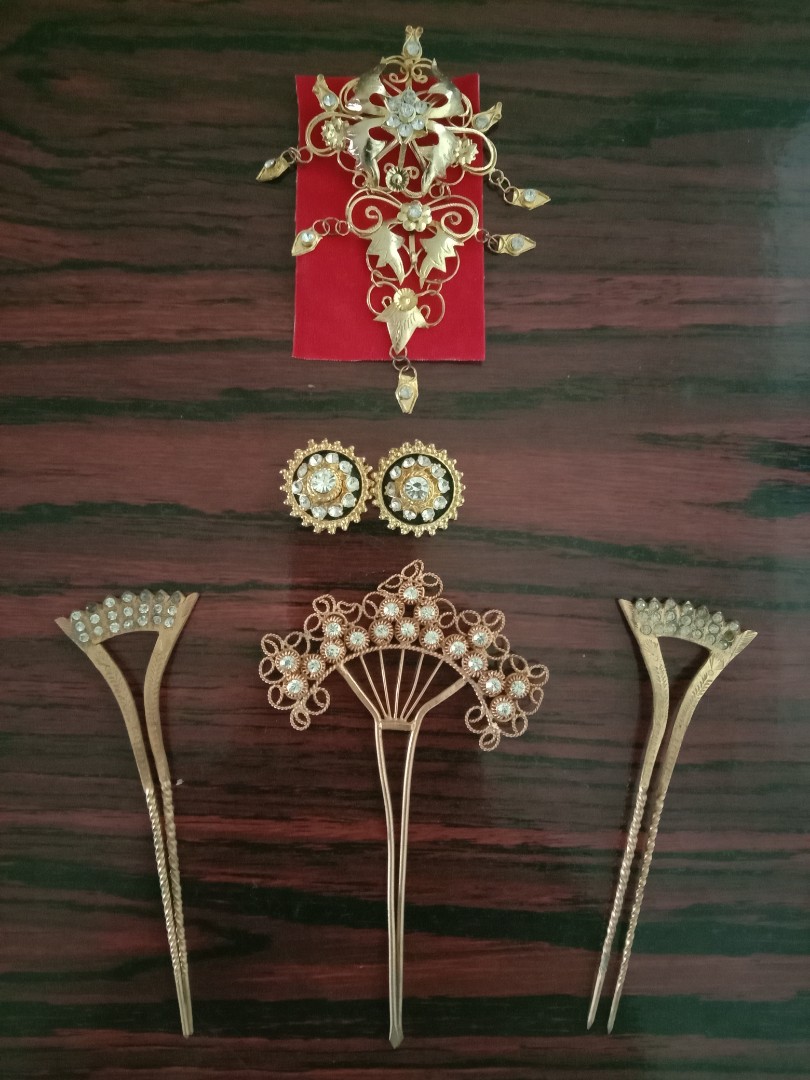 Satu set pelengkap kebaya antik, Fesyen Wanita, Aksesoris di Carousell