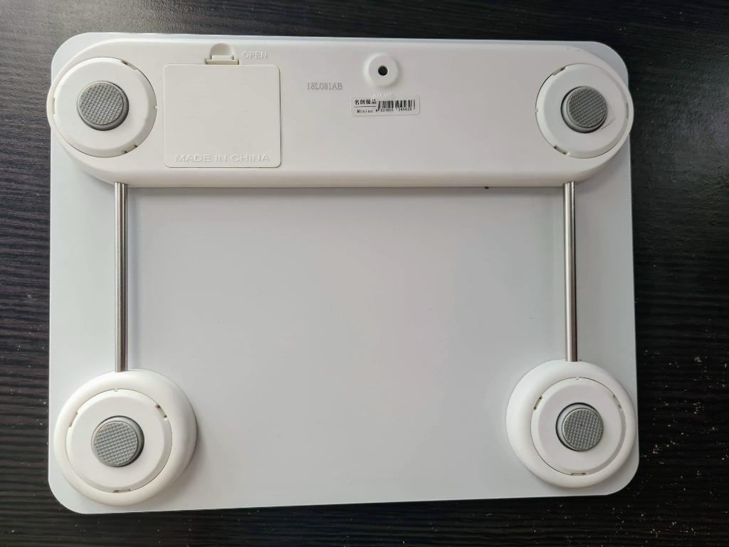Miniso tempered glass scale like new, Health & Nutrition, Health ...