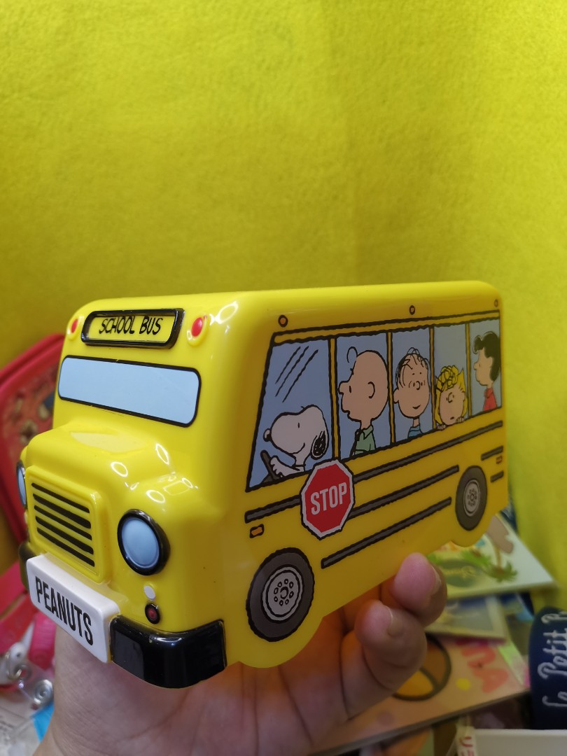 Peanuts Snoopy School Bus Display, Hobbies & Toys, Toys & Games on ...
