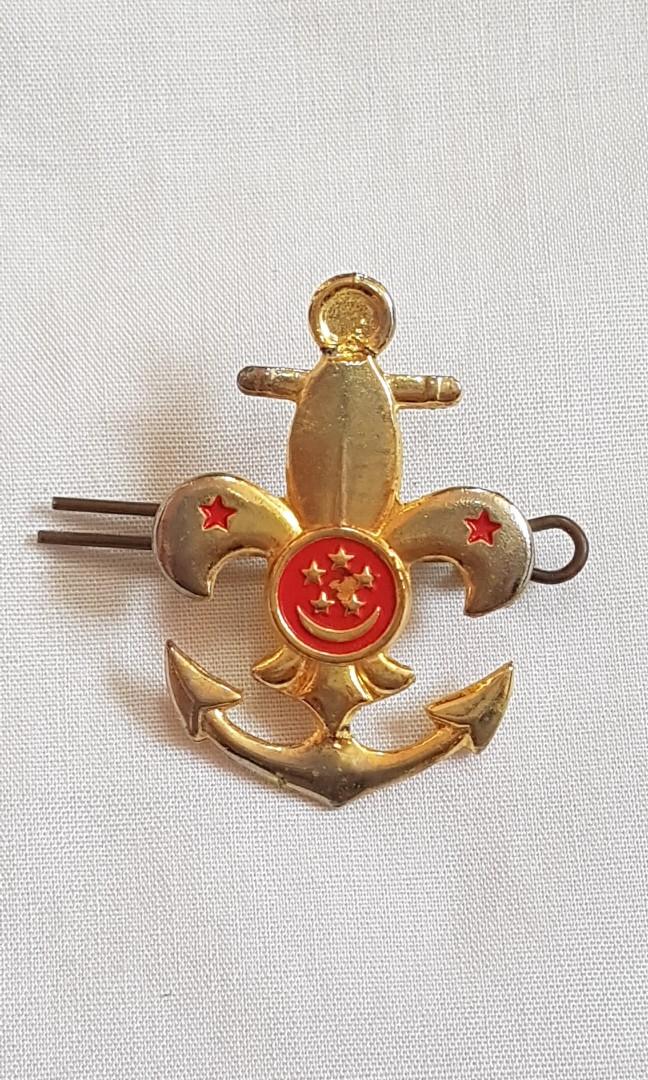 Singapore Sea Scouts Cap Badge, Women's Fashion, Jewelry & Organisers ...