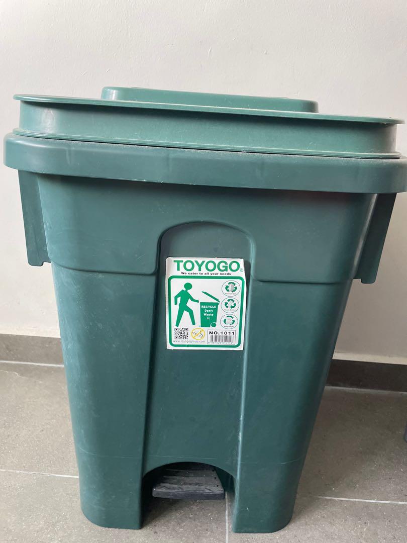 Toyogo dustbin/ trash bin with wheel (50L) , Furniture & Home Living ...