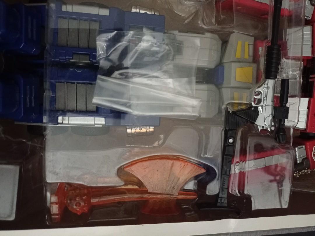 Transformers MP1, Hobbies & Toys, Toys & Games on Carousell