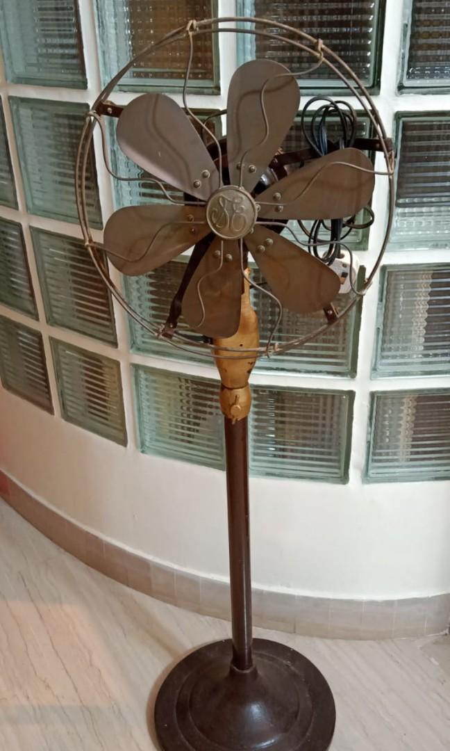 ️ Vintage Standing Fan, Hobbies & Toys, Memorabilia & Collectibles ...