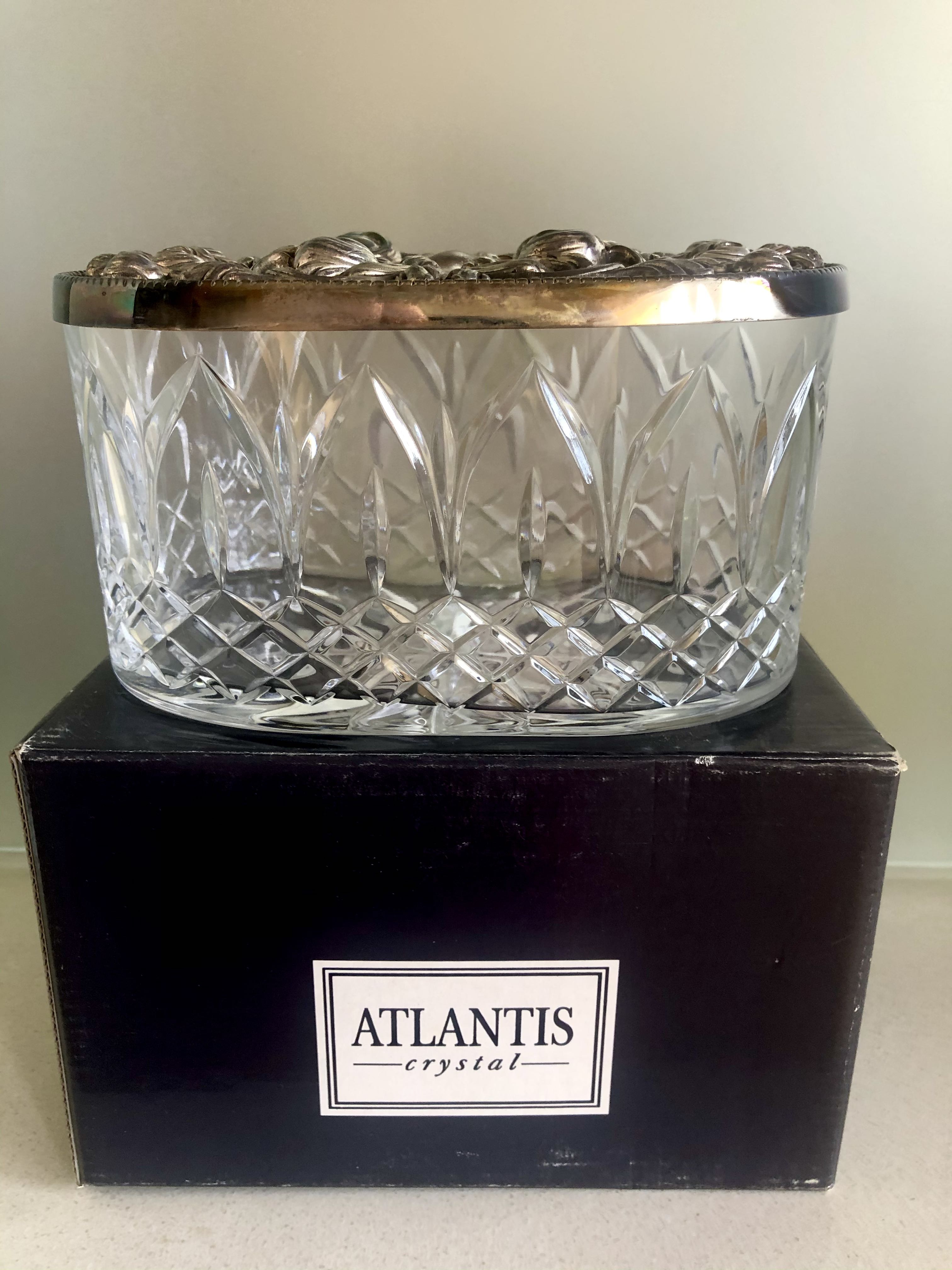 Atlantis Crystal Trickle Box, Women's Fashion, Jewelry & Organisers ...