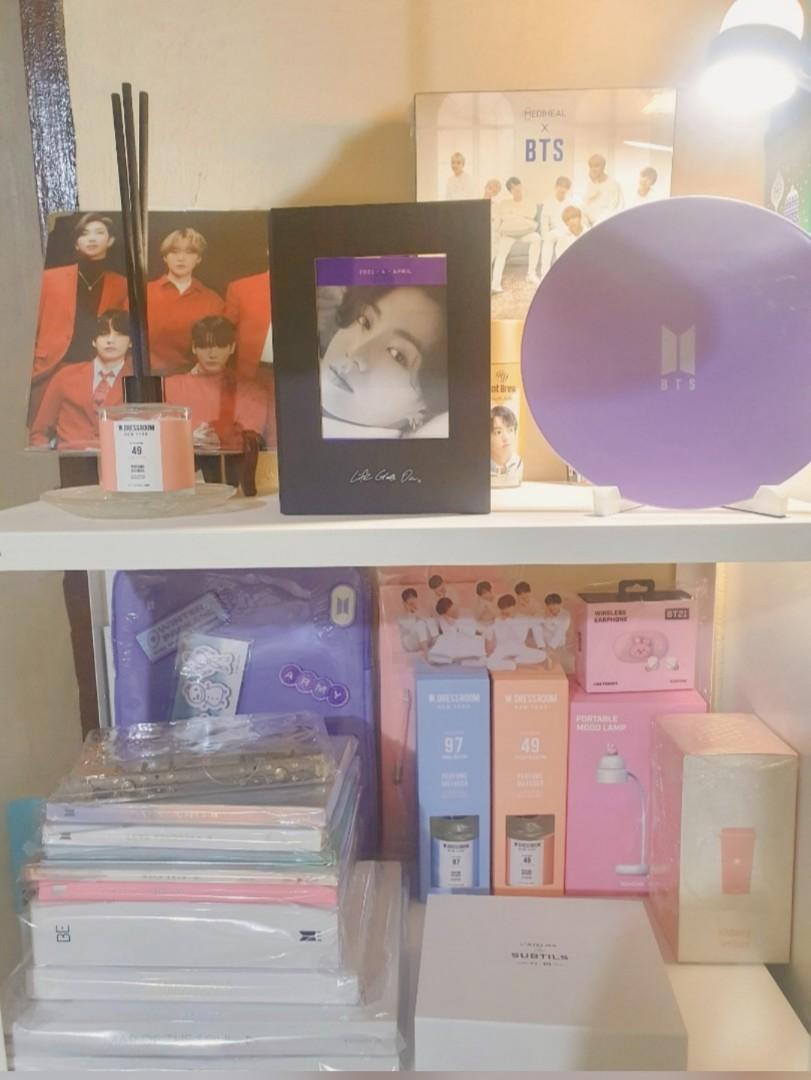 BTS Plates, Hobbies & Toys, Memorabilia & Collectibles, K-Wave on Carousell