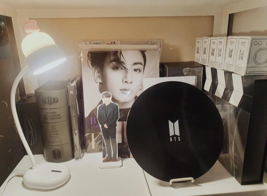BTS Plates, Hobbies & Toys, Memorabilia & Collectibles, K-Wave on Carousell