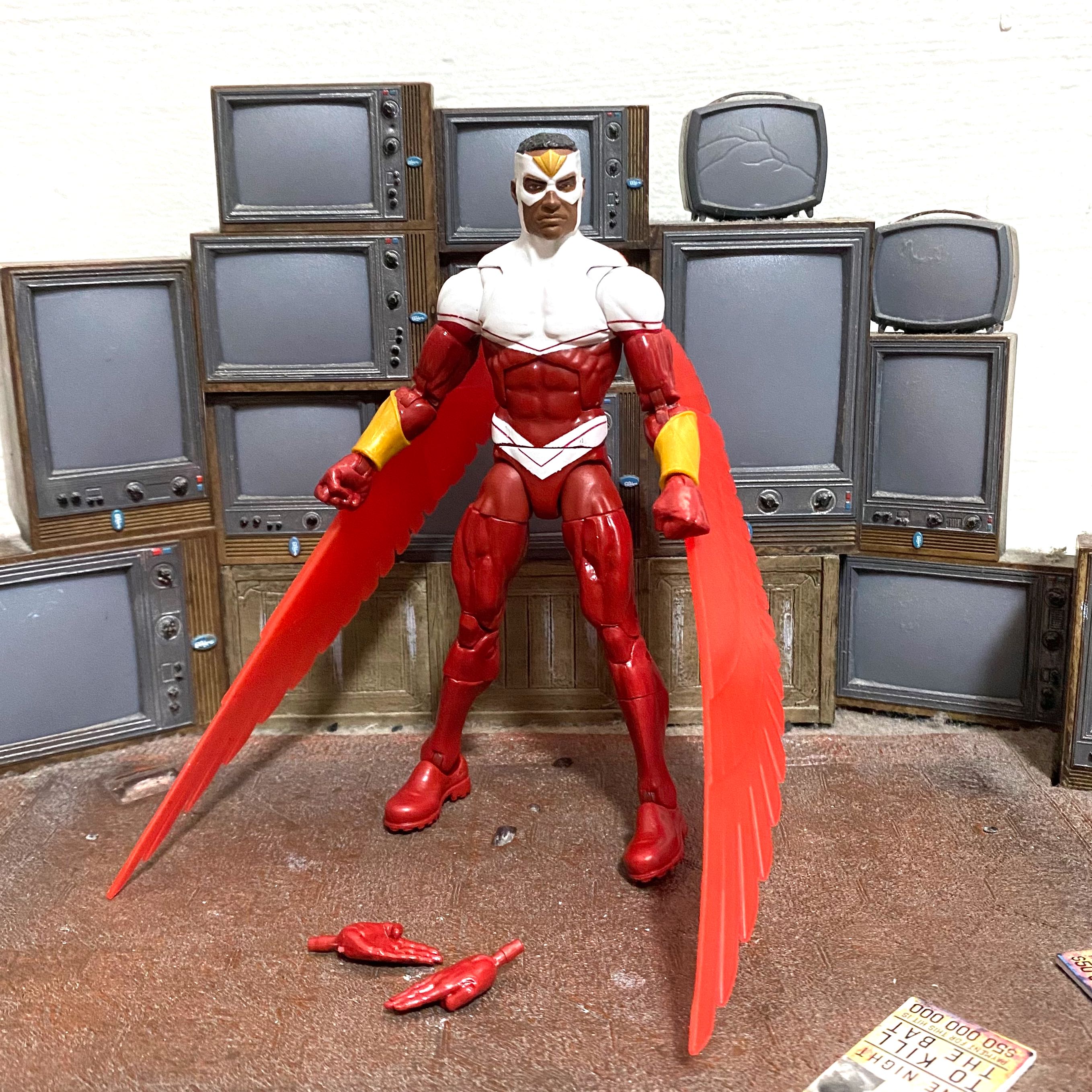 [In hand] Marvel Legends Falcon, Hobbies & Toys, Toys & Games on Carousell