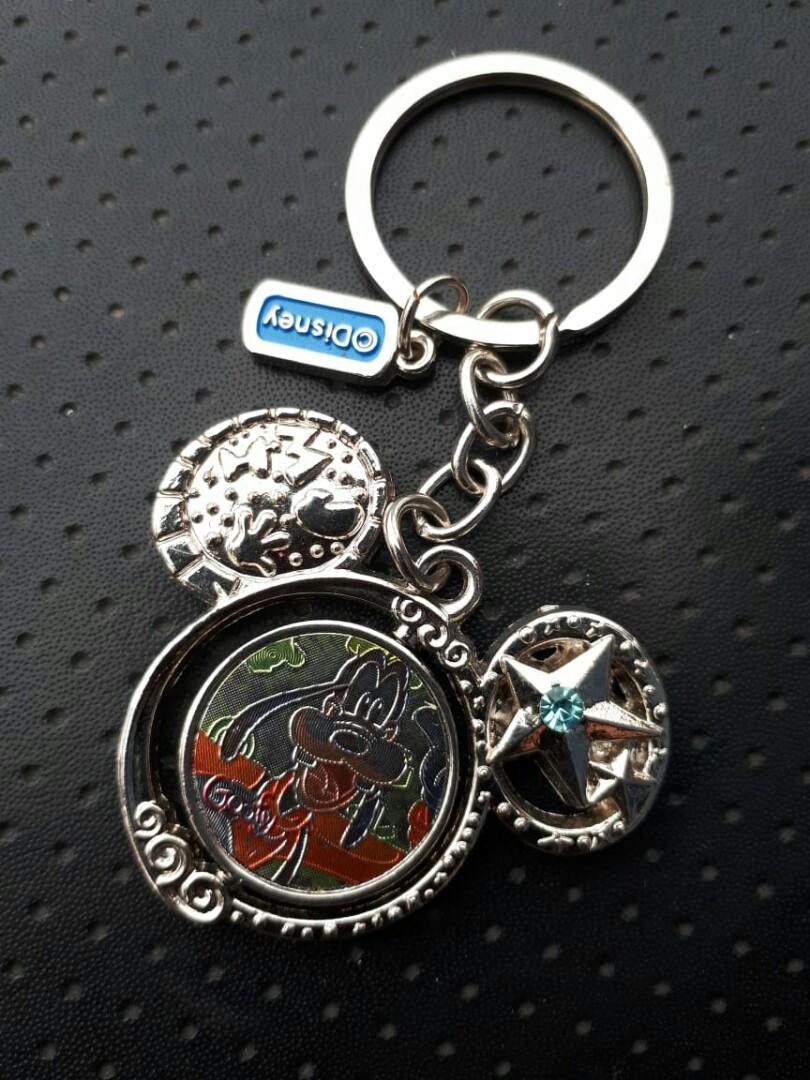Keychain GOOFY Disney, Fesyen Wanita, Aksesoris di Carousell