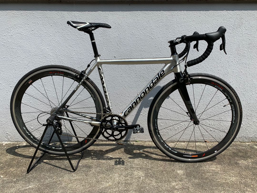 Pre-Loved Cannondale CAAD 10 Frame Size 50cm road bike Fulcrum Red Wind ...