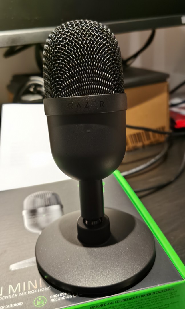 Razer Seiren Mini — Ultra-Compact Streaming Microphone, Audio ...