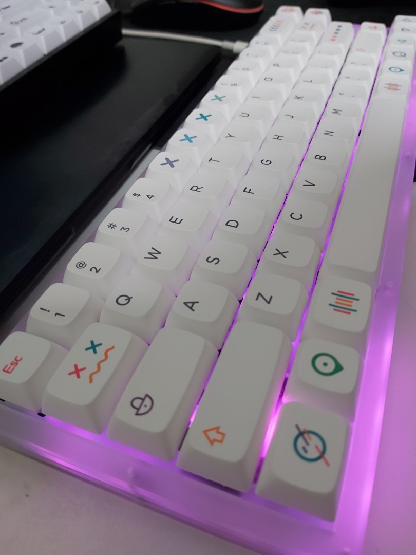 YC66 Hotswap Case and PCB w/ lubed clipped bandaid modded stabs ...