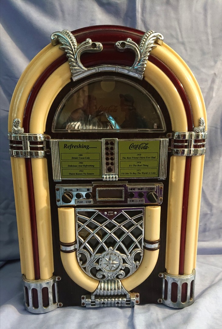 Vintage Coca-Cola Coke Wooden Portable Jukebox (CD Player + Radio) , 興趣 ...