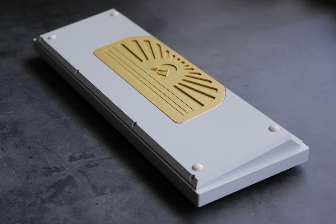 New E-White Alpine65 Keyboard, FR4 Plate hotswap, 寵物用品, 寵物家品及其他 - Carousell