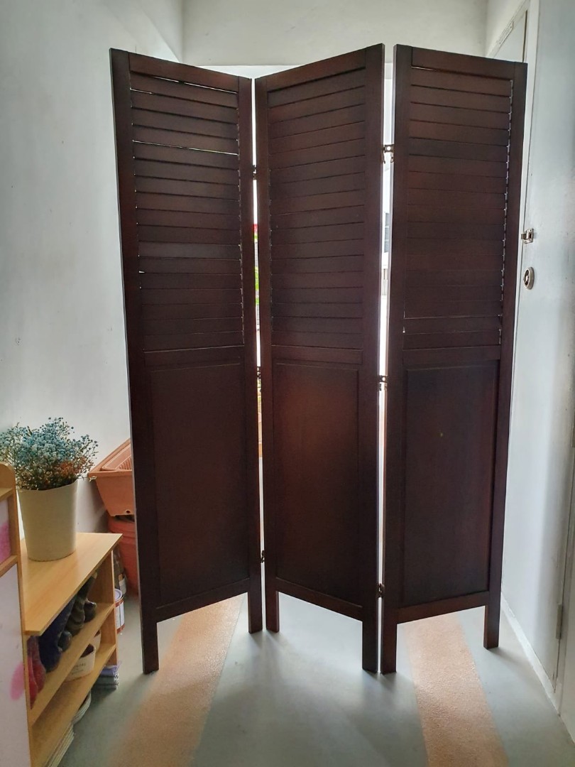Solid wood 3 fold partition screen selling cheap, Furniture & Home ...