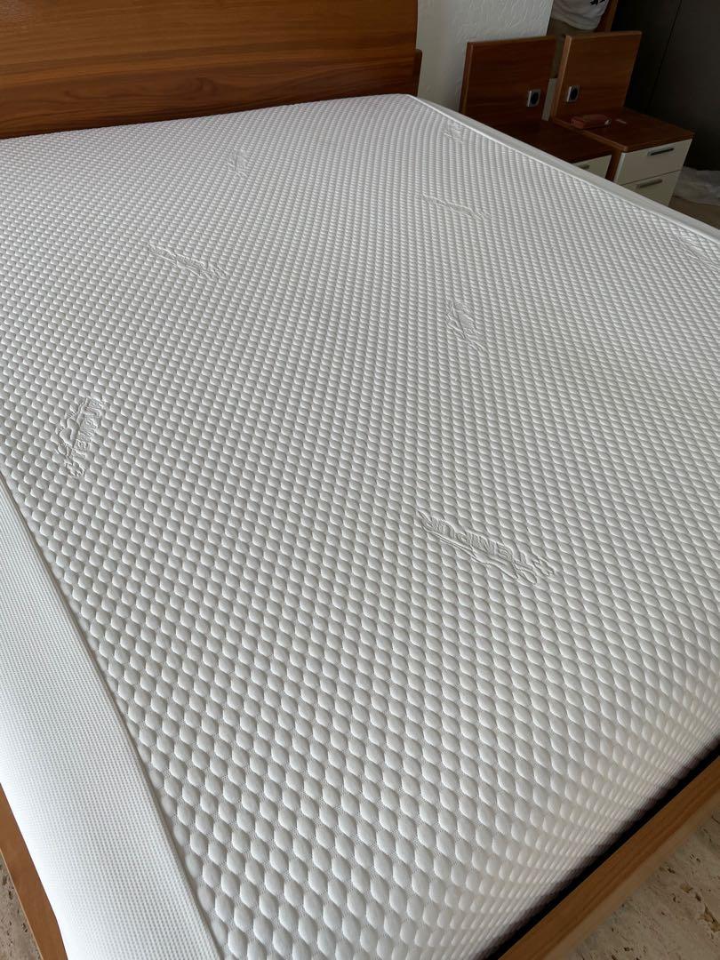 Super King (UK) bed with Original Tempur Cloud mattress - Branded ...