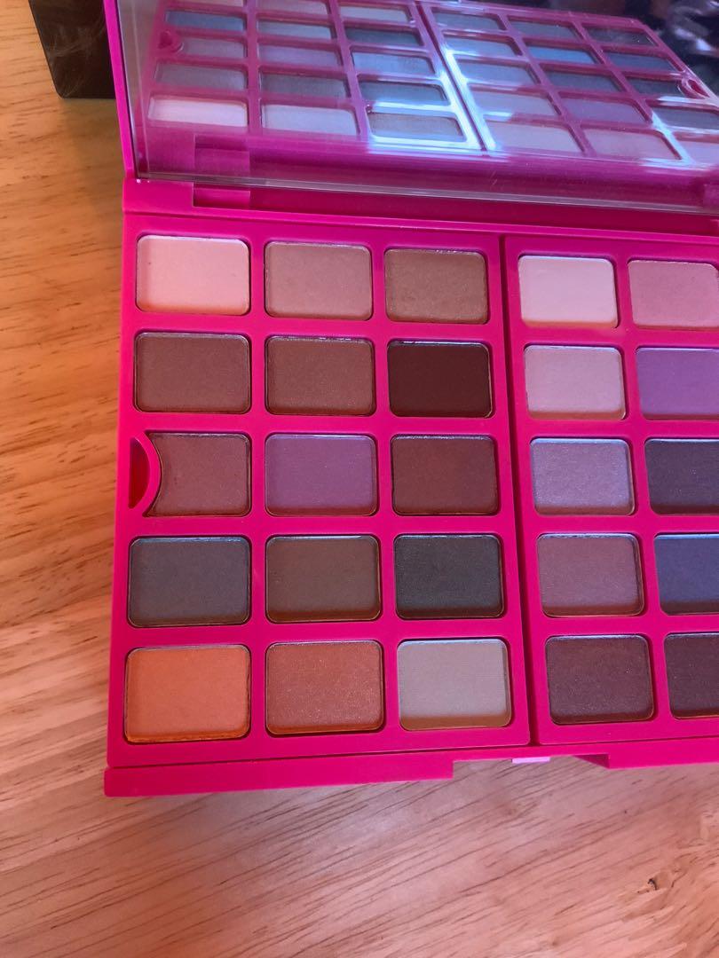Victoria's Secret Hello, Bombshell Make Up Kit, Beauty & Personal Care ...