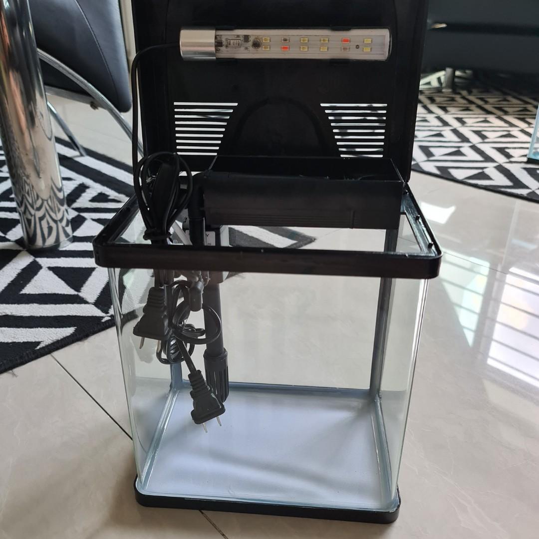 Full set 8-litre Aquarium / Fish Tank, Pet Supplies, For Fish, Fish ...