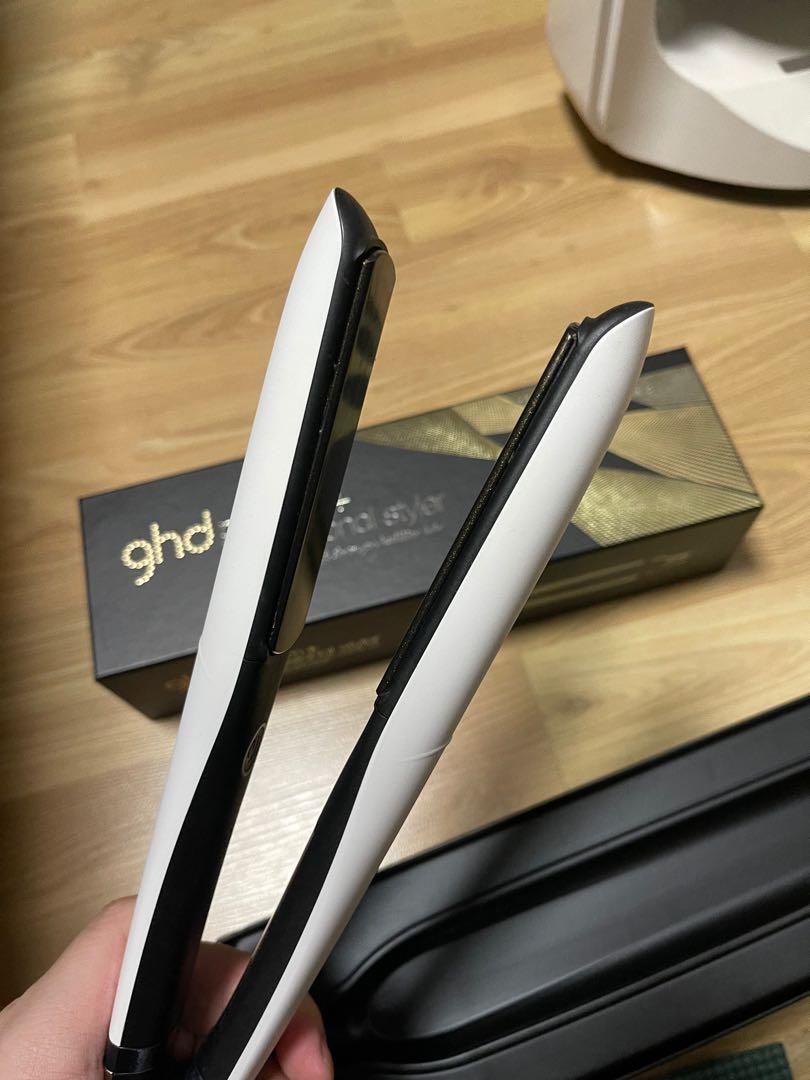 GHD's Platinum Styler Straightened My Hair Without Heat