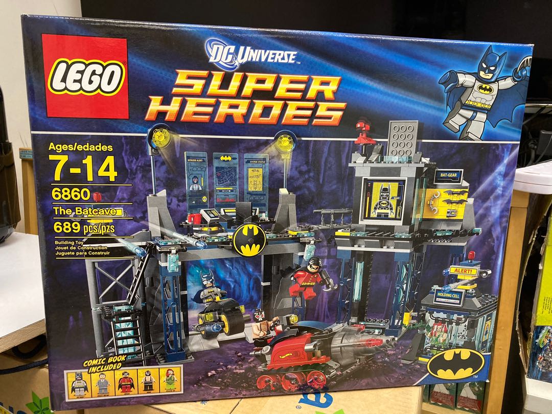 Lego The Batcave 6860, 興趣及遊戲, 玩具 & 遊戲類 - Carousell