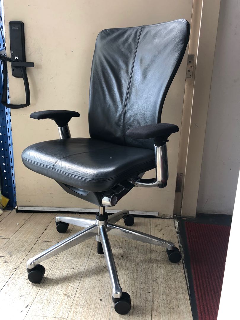 Haworth Zody , Furniture & Home Living, Furniture, Chairs on Carousell