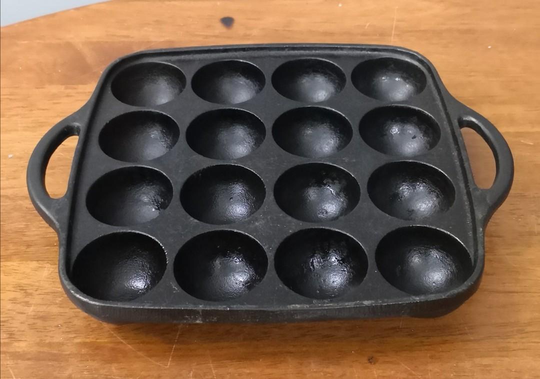 cast iron baking mold pan, Furniture & Home Living, Kitchenware ...