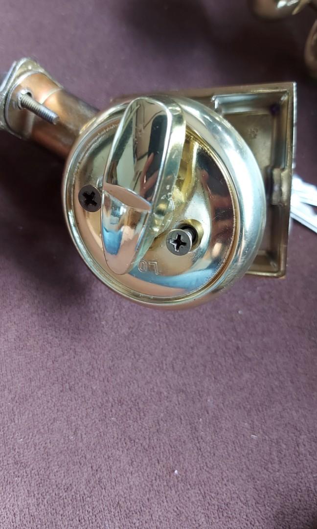 Kwikset Titan Entry Lockset, Furniture & Home Living, Security & Locks ...