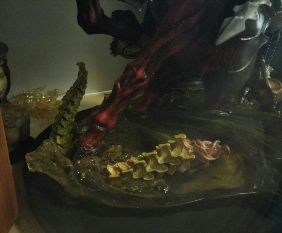 RARE FEWTURE ARTSTORM TAKAYUKI TAKEYA PREDATOR ON ALIEN HORSE STATUE ...