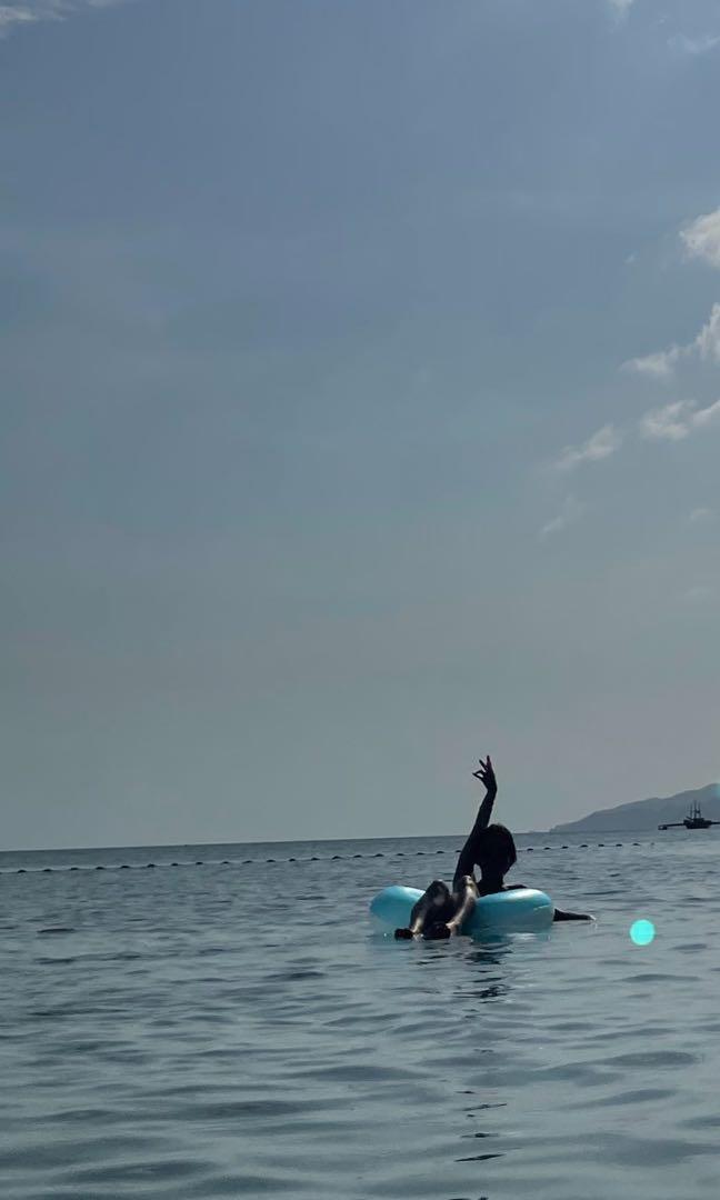 Round inflatable donut floater salbabida, Sports Equipment, Sports ...