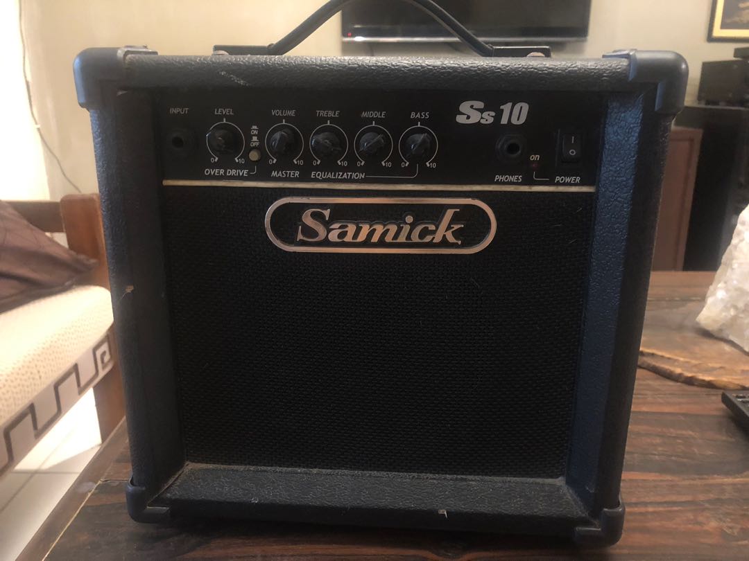 Samick 10watts Guitar Amplifier, Audio, Other Audio Equipment on Carousell